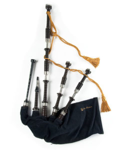 Peter Henderson Bagpipes - Bagpipes, Pipe Band Uniforms and Drums